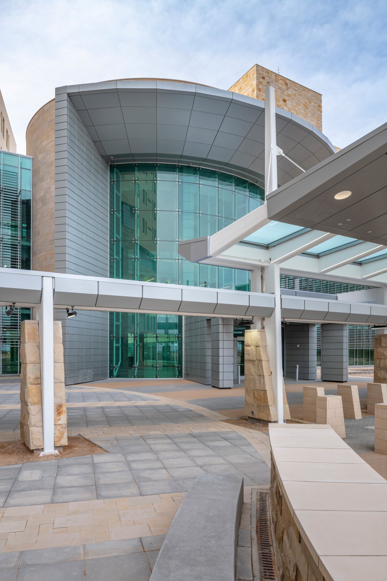 Fort Bliss Hospital - American Metalcraft 2025